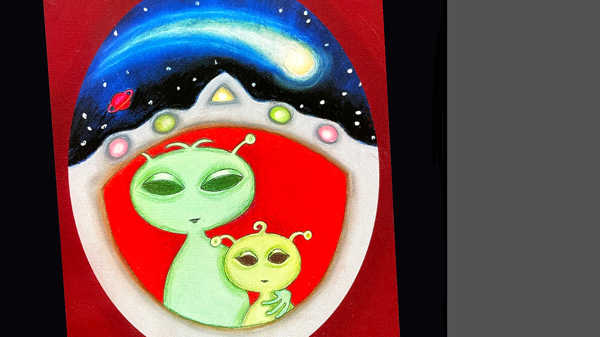 The Aliens are Here! – Bella Luz Studio